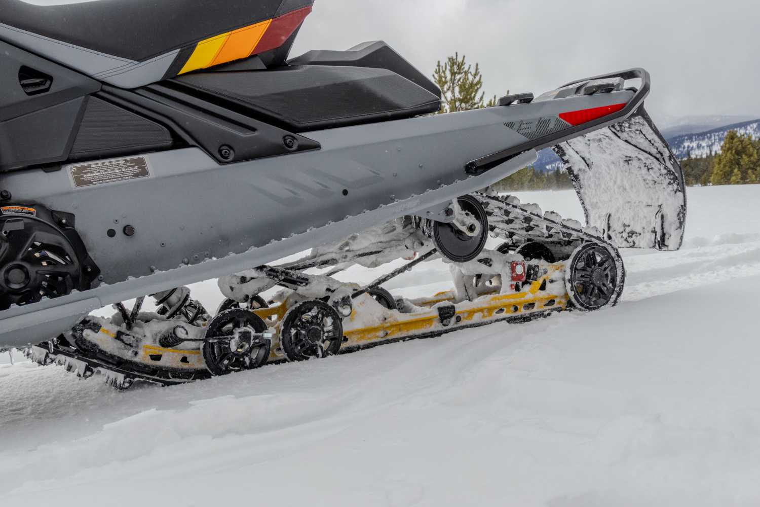 Ski-Doo MXZ Adrenaline Blizzard 2025 - 4Ridersmag