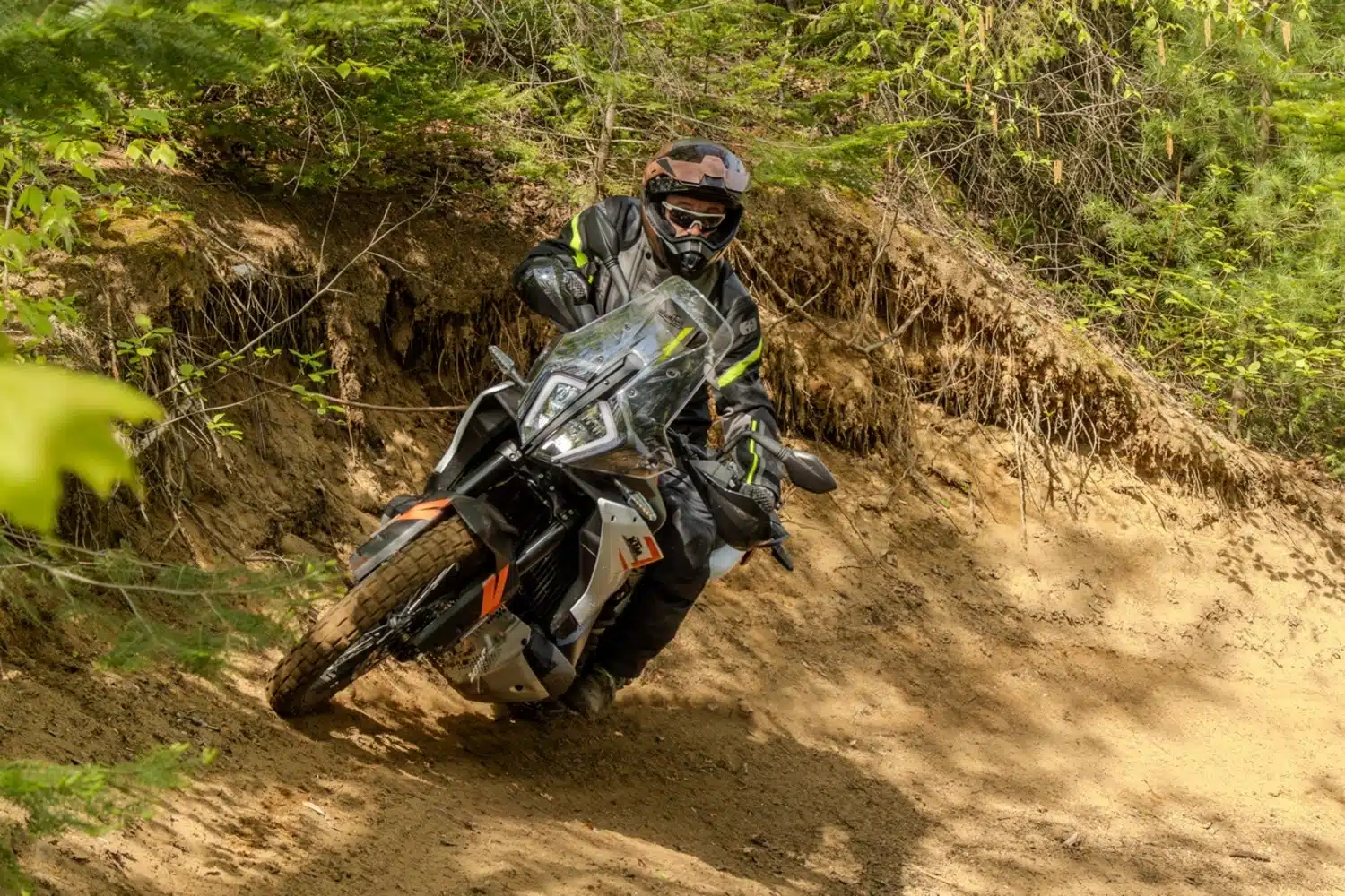 Comparison: 4 Middleweight Adventure motorcycles - 4Ridersmag
