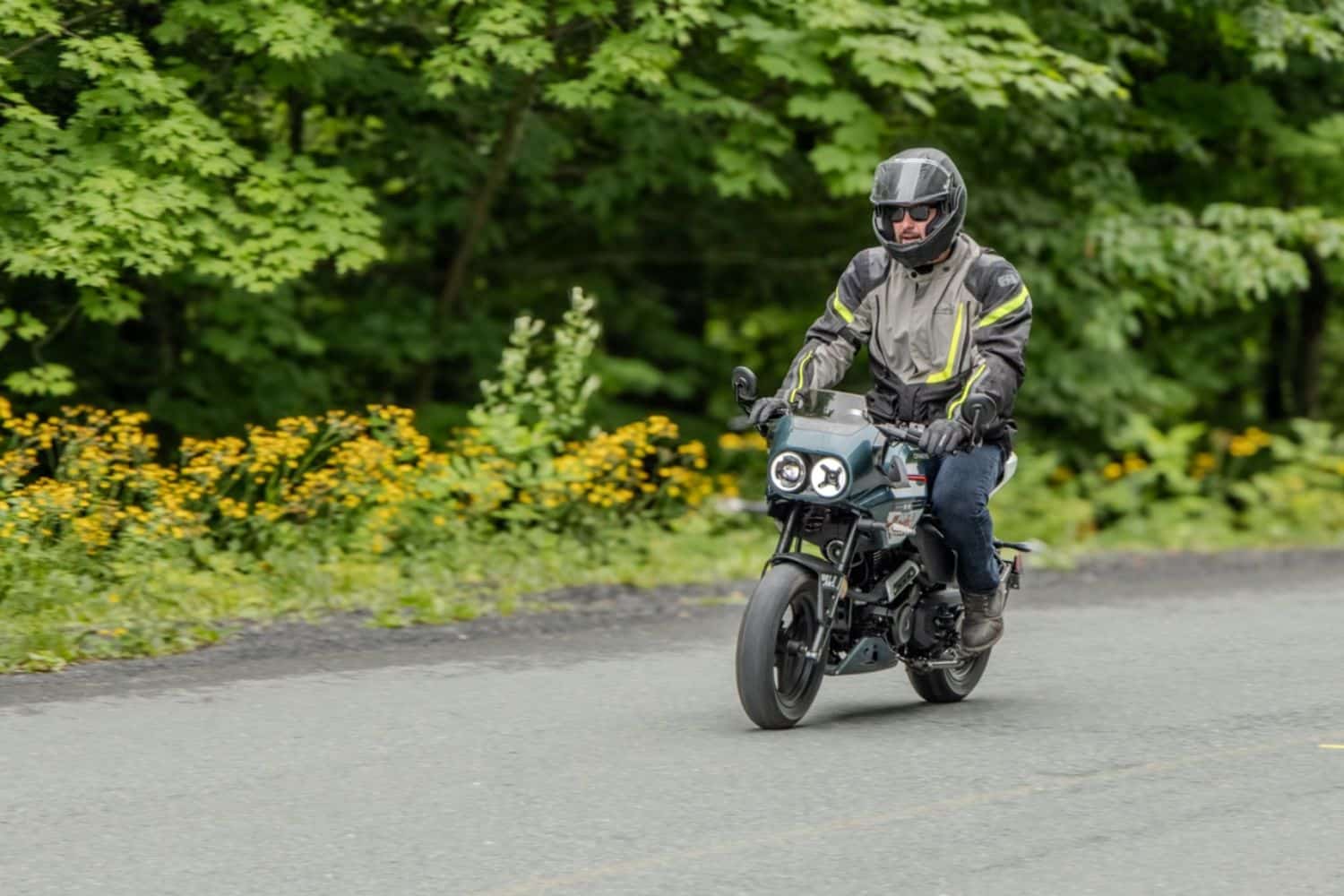 Testing the adorable 2024 CFMOTO PAPIO SS - 4Ridersmag