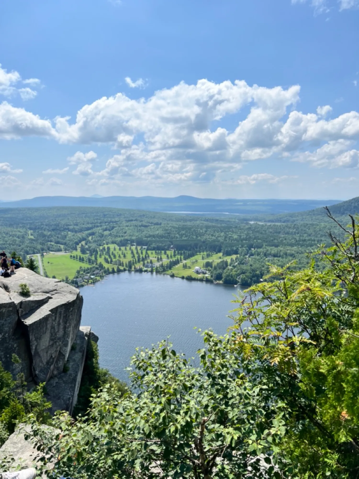 A day on a motorcycle in the Eastern Townships! - 4Ridersmag
