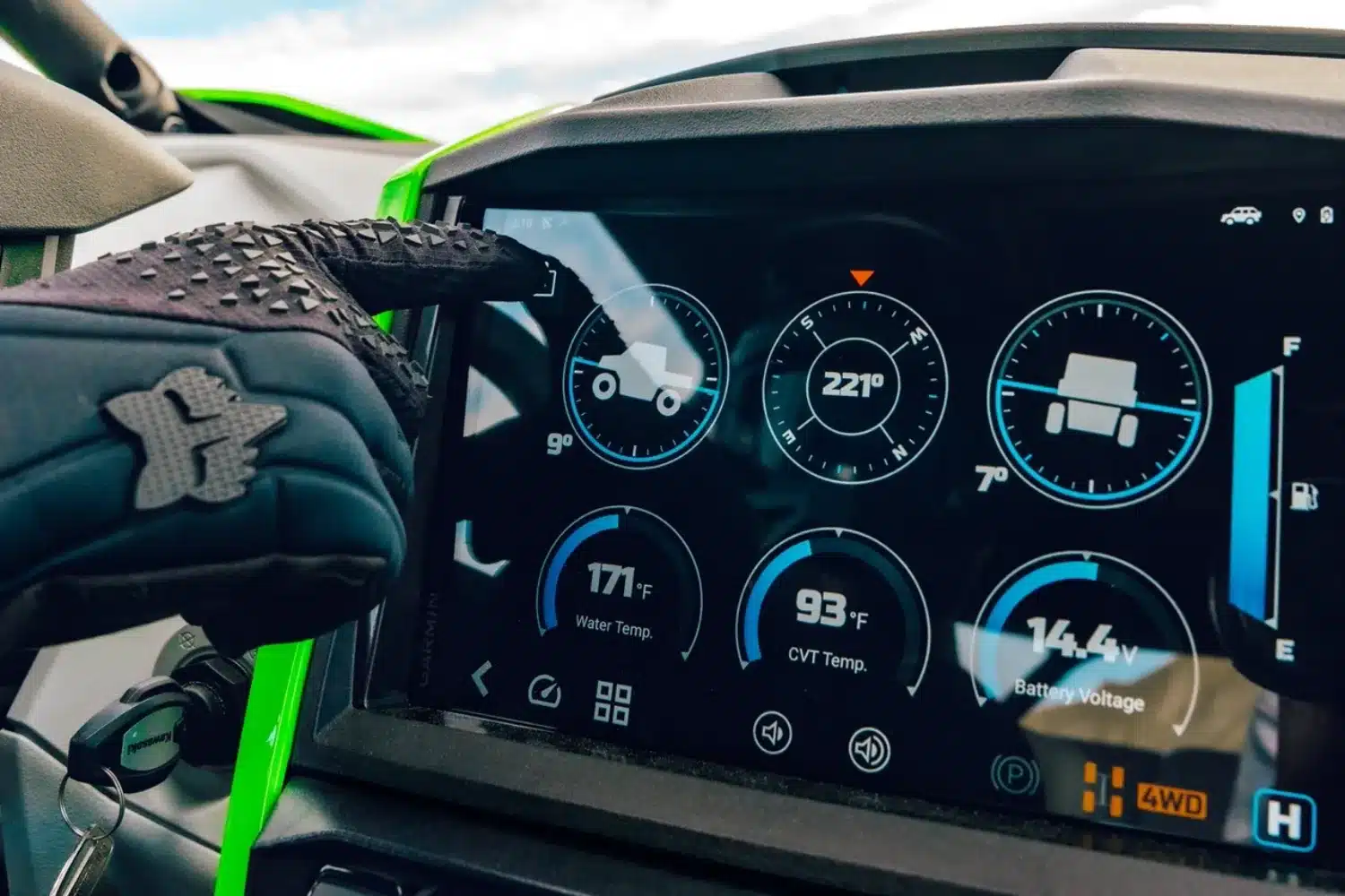 ALL-NEW 2026 KAWASAKI | TERYX5 H2 DELUXE SPORT SIDE X SIDE - 4Ridersmag