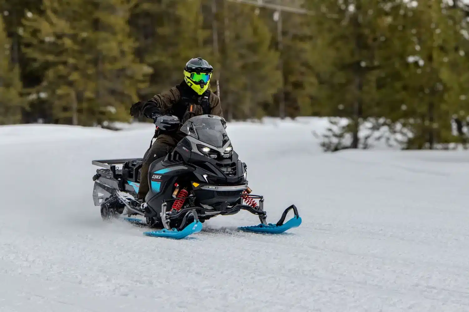 Testing the all-purpose snowmobile... the 2026 LYNX Commander RE ...