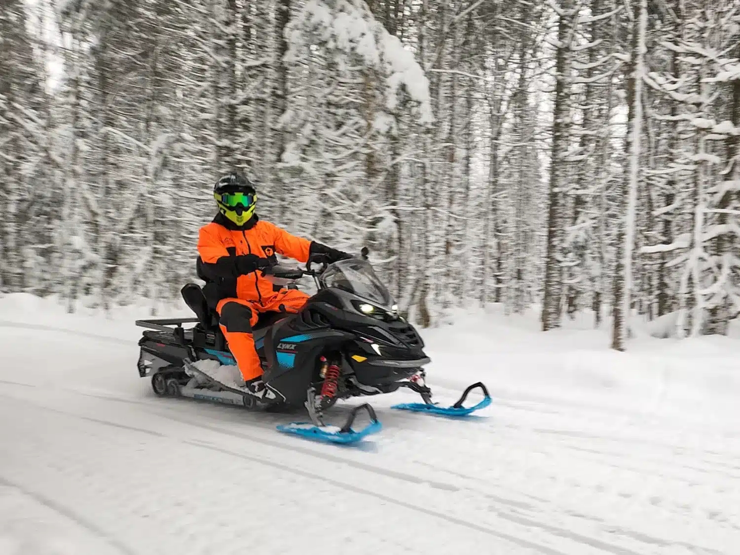 Testing the all-purpose snowmobile... the 2026 LYNX Commander RE ...