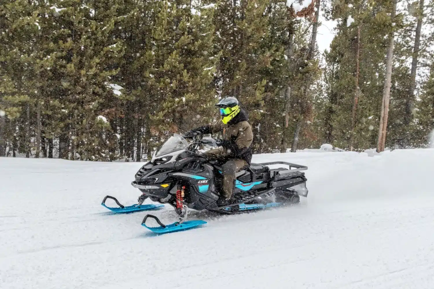 Testing the all-purpose snowmobile... the 2026 LYNX Commander RE ...